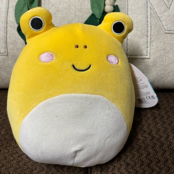 Squishmallows | Toys | Nwt Squishmallow Leigh The Yellow Toad 7 ...